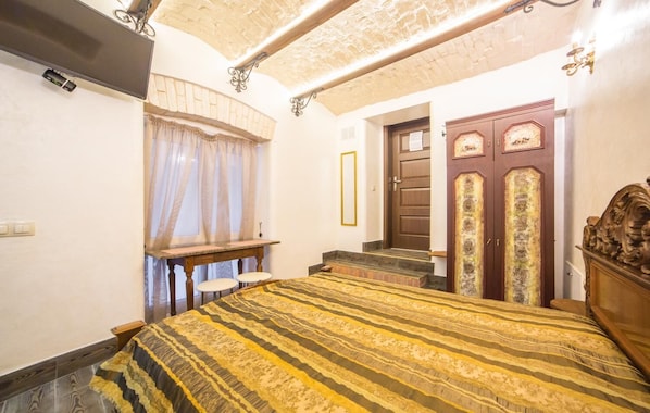 Ferro/tábua de engomar, Wi-fi grátis, roupa de cama fornecida