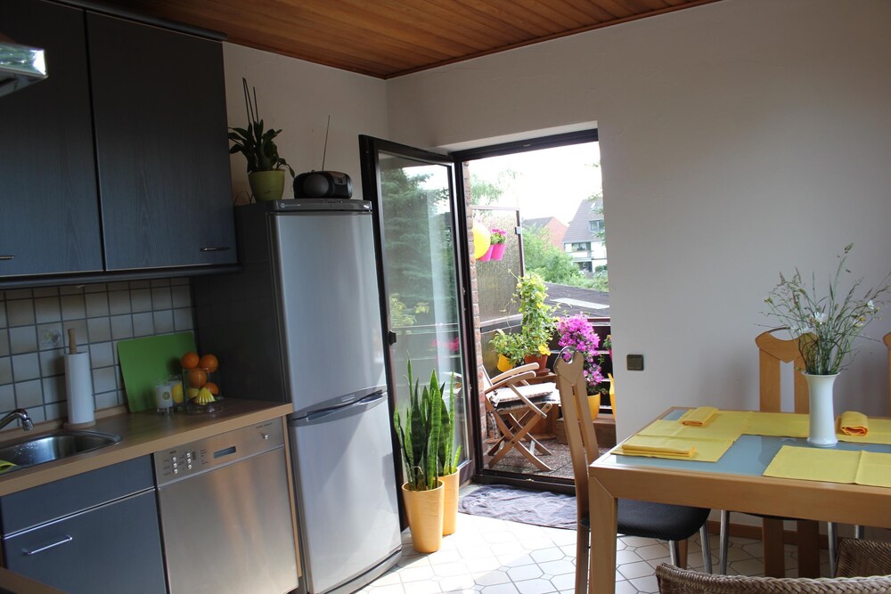 Bright, Modern And Cozy Two-room Apartment - Duisburg