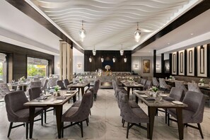 Pequeno-almoço tipo buffet diário incluído 