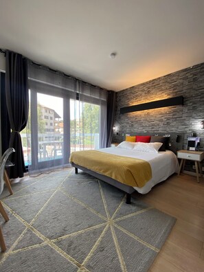 Quarto casal exclusivo | Individualmente decorados, individualmente mobiliados, escrivaninha