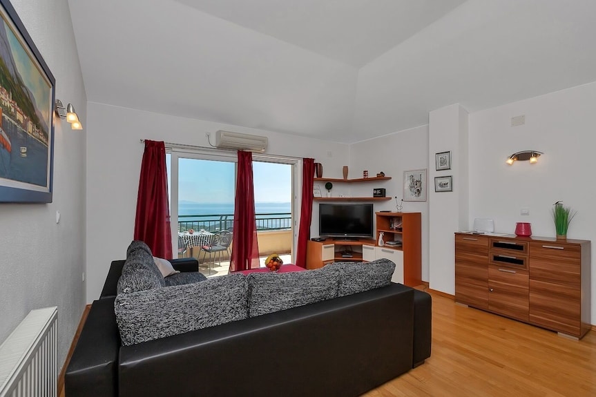 Villa Makar Avec Piscine Chauffée, Pour 6 Personnes - Baška Voda