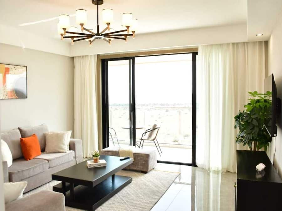 Apartamento, 2 quartos, varanda | Sala de estar | Smart TV de 43 polegadas com canais digitais, Netflix