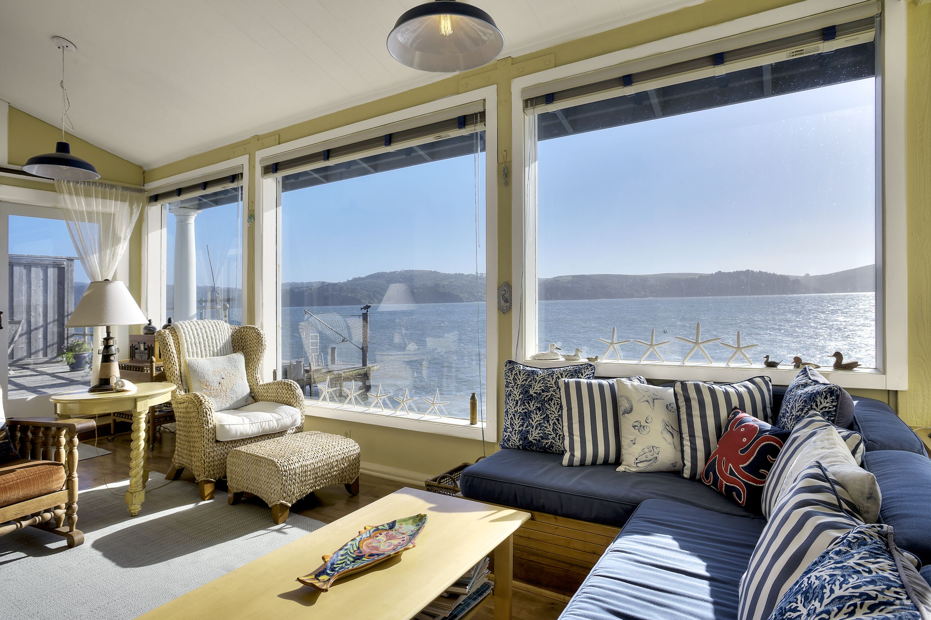 Mermaid's House (Admiral's Quarters) - Tomales Bayfront, Point Reyes, Marshall - California