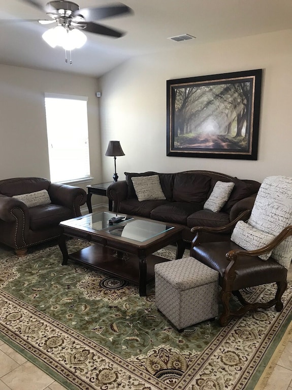 Solo Familias Graduadas De Bmt - Casa # 1 - Cerca De Lackland Afb - San Antonio