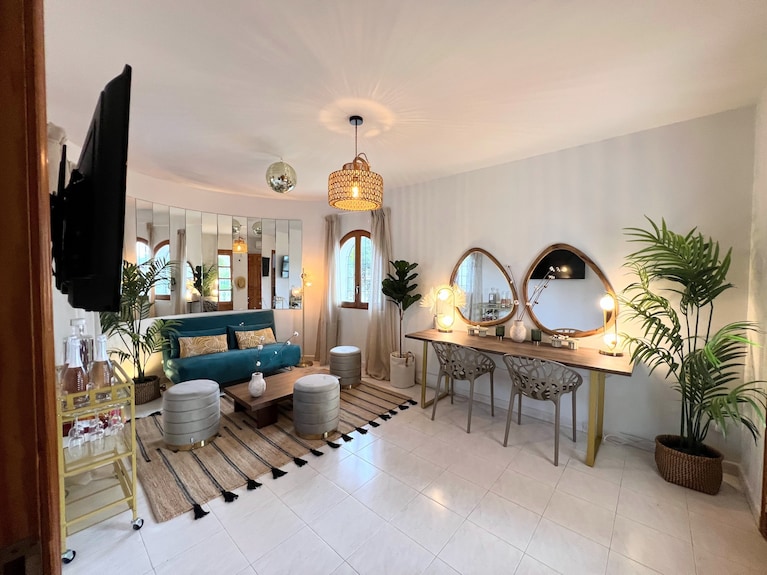 Villa Kiku Ibiza Private Villa With Pool & Pre-party Room - Ibiza