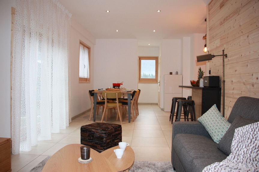 Appartement Spacieux De 95 M2 à Morillon Village Avec Garage Privé. - Taninges