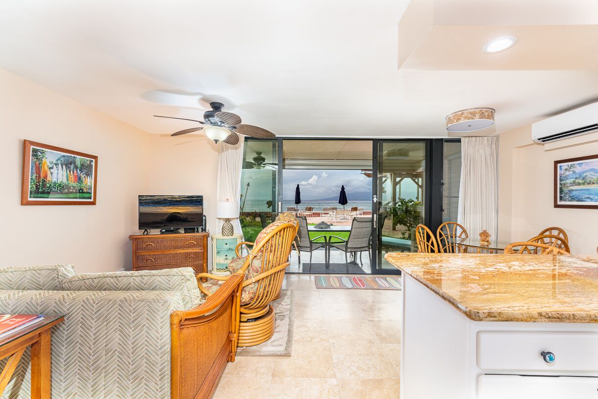 2 Bedroom/2 Bath With Ac. Stunning Waterfront Condo .Ground Floor Location. - Hawaii