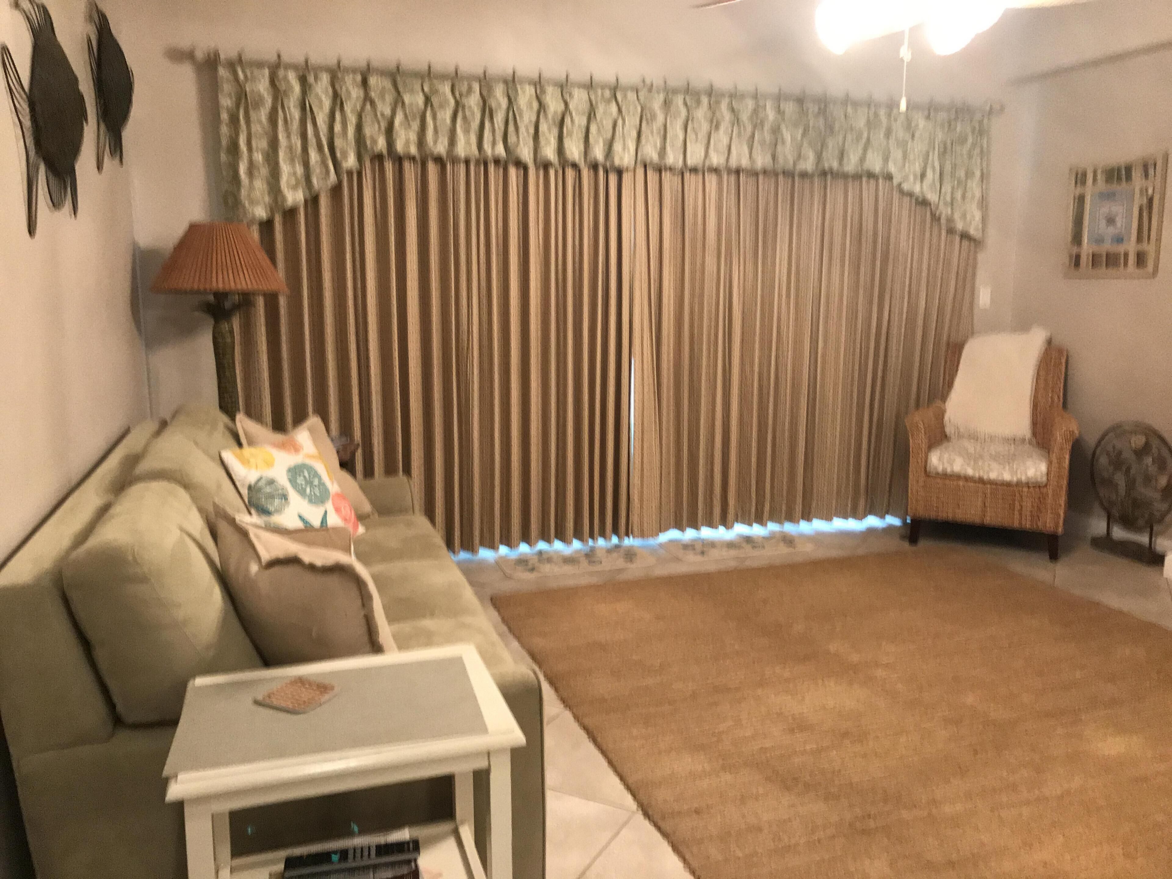 Beach Front Condo On The Gulf Of Mexico.  2b/2b, Gated Community. Garage Parking - Pensacola Beach, FL