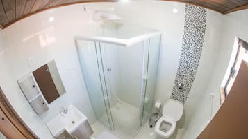 Quarto Familiar | Ferro/tábua de engomar, Wi-fi grátis, roupa de cama fornecida