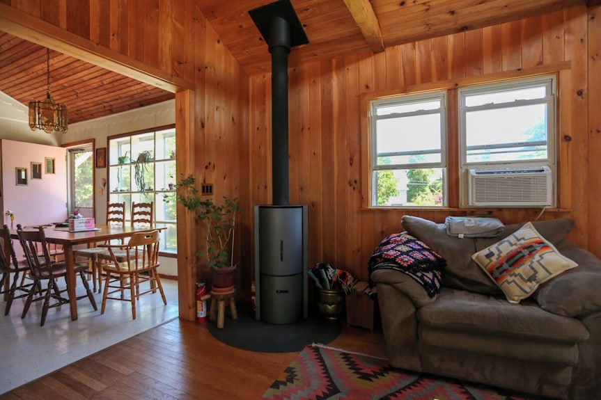 ビーチや街から徒歩5分の魅力的なビーチバンガロー - モントーク, NY