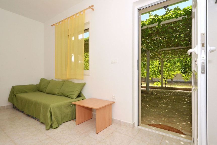 Bungalow Lukas 3, For 2+1 Persons, Quiet Area In A Green Environment - Croatia