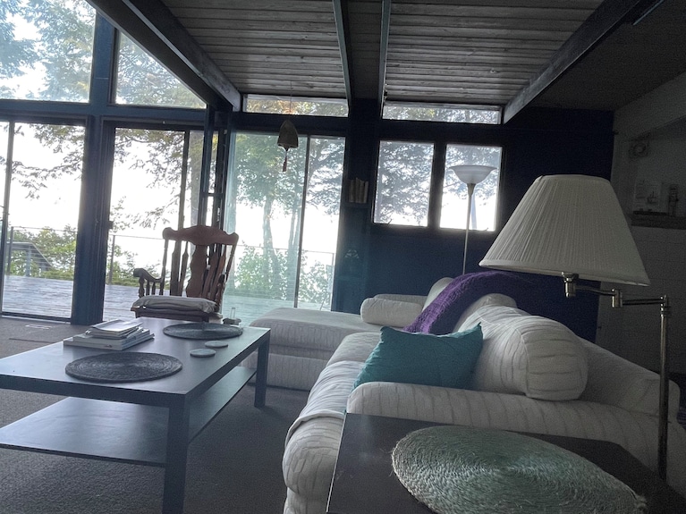 Charlevoix Cottage: 150ft Lake Michigan Beach, Spectacular Sunsets & Dark Skies. - Torch Lake, MI