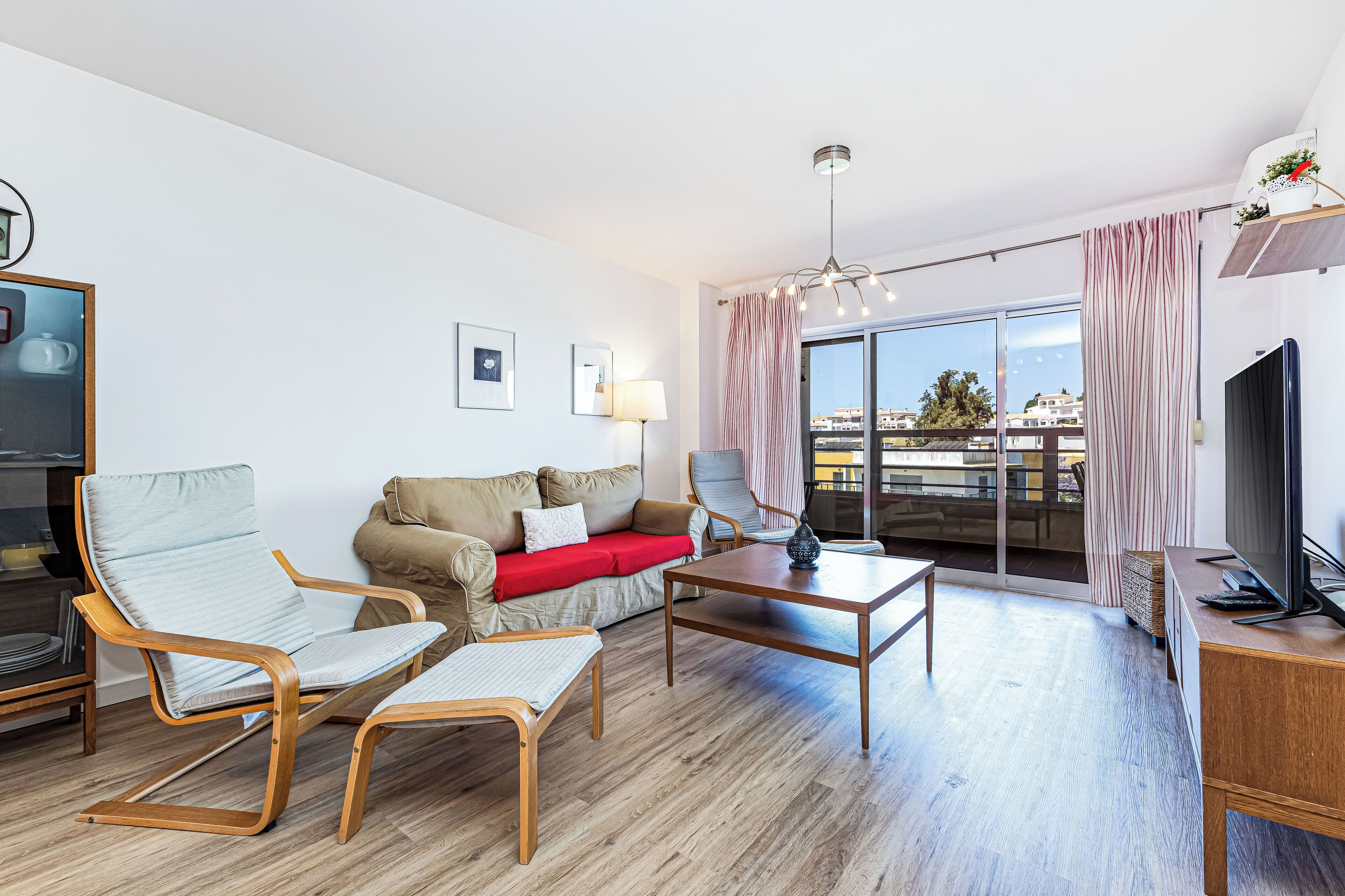 Vera Beach House, Große 2-zimmer-wohnung Von Ihrem Gastgeber Emiel - Portimão