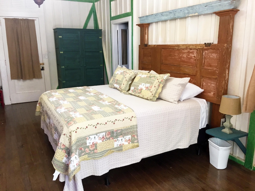Marguerite Creole Country Cottage - Louisiana