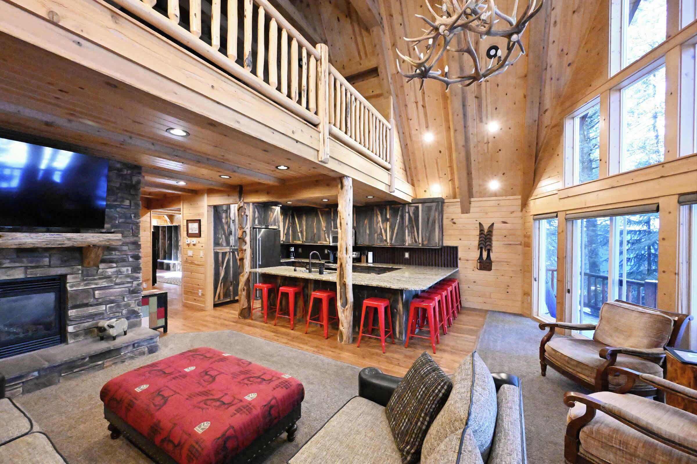 Lake Escape | On Henrys Lake Outlet | Private Boat Dock | Hot Tub - Henrys Lake, ID