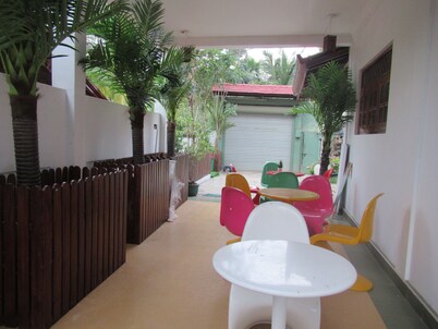 Green Mo Holiday Inn