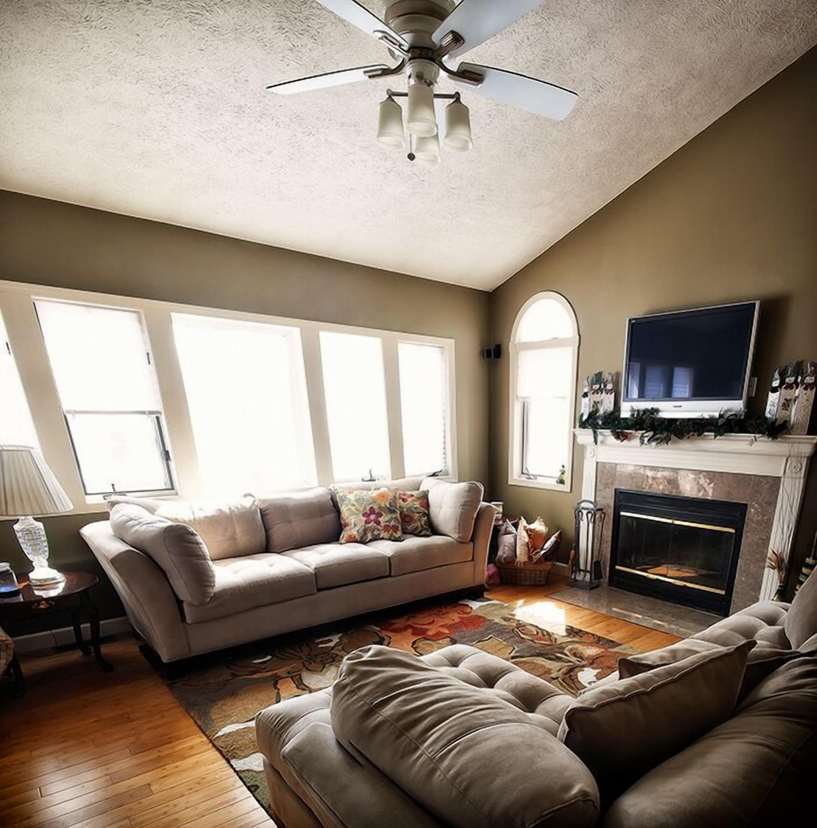 Cherry-pick The Ideal Getaway!  4br/3ba Home @ Traverse City & Torch Lake - Elk Rapids, MI