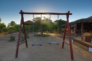 Área de recreio para crianças (ao ar livre)