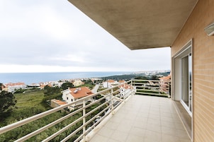 Apartamento, 2 quartos, 2 casas de banho, vista para o mar | Terraço/pátio interior