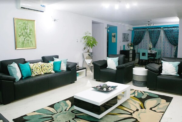 Droptop Suites - Lagos