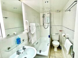 Apartamento Deluxe, casa de banho privativa, vista para o mar (3 Magnificent) | Casa de banho