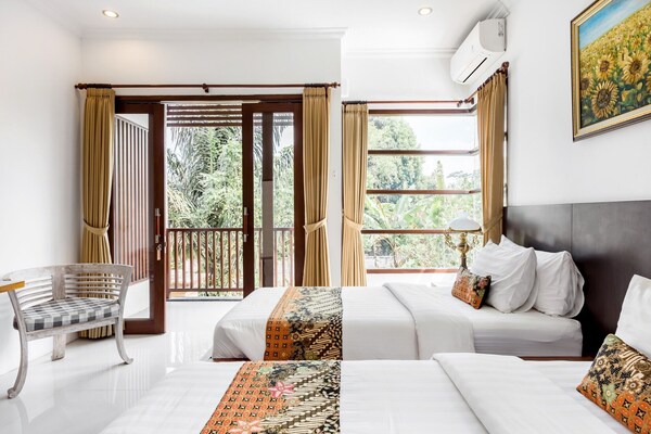 Increíble Villa De 4 Dormitorios Con Piscina Privada Y Terraza Panorámica - Ubud