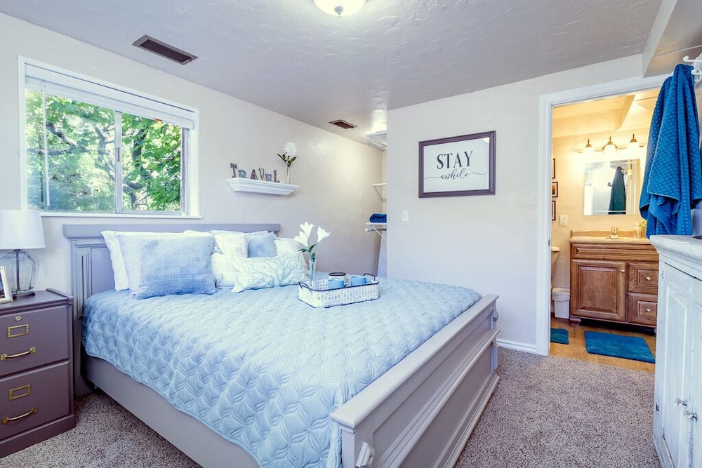 Stay Awhile At This Hidden Hub In Cedar City - Utah
