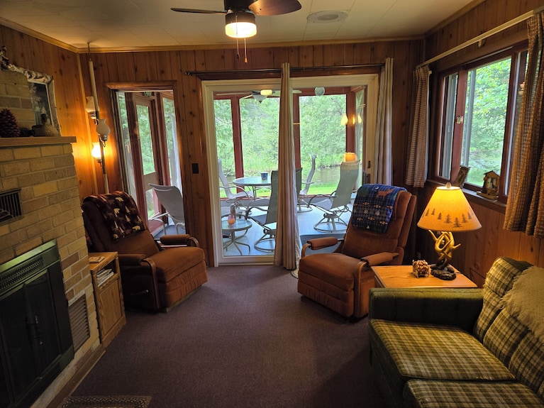 Um Perfeito Norte Get-away No Scenic Big Creek Em Luzerne - Michigan