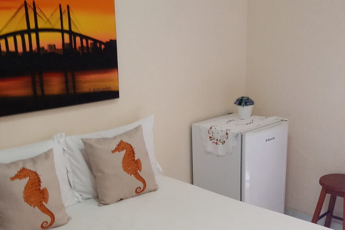 Quarto Duplo, 1 cama de casal ou 2 camas individuais | Minibar, cortinas/cortinados opacos, ferro/tábua de engomar 