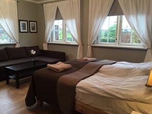 6 quartos, cortinas/cortinados opacos, ferro/tábua de engomar 