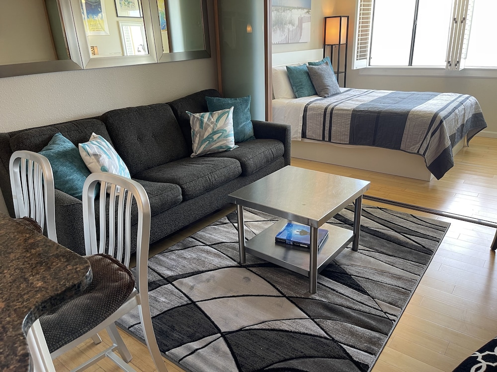 Treasure By The Sound-sound Front Studio With Community Pool/private Pier - Pensacola Beach, FL