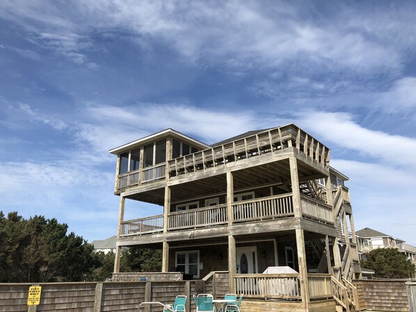 5 star Ivey Coast 6BR, Sleeps 14,Pool,Hot Tub, 2 min walk to Ocean ...