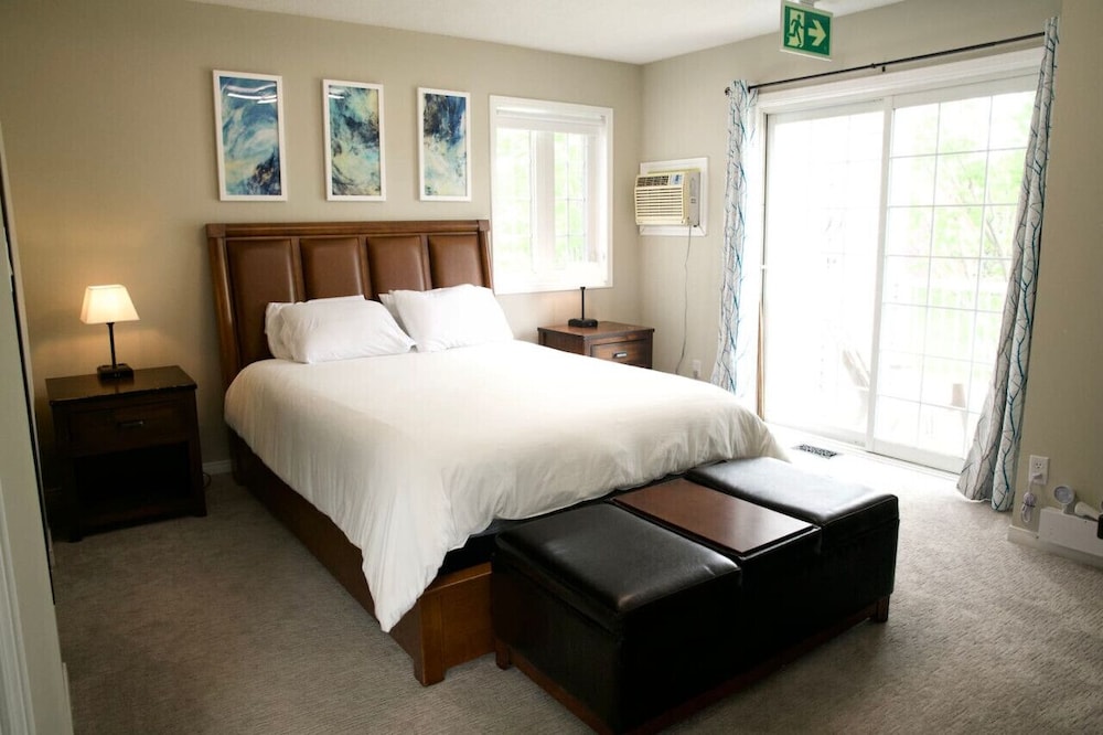 Cozy, 4 Bedroom Chalet, 10 Min Walk To Village - Collingwood