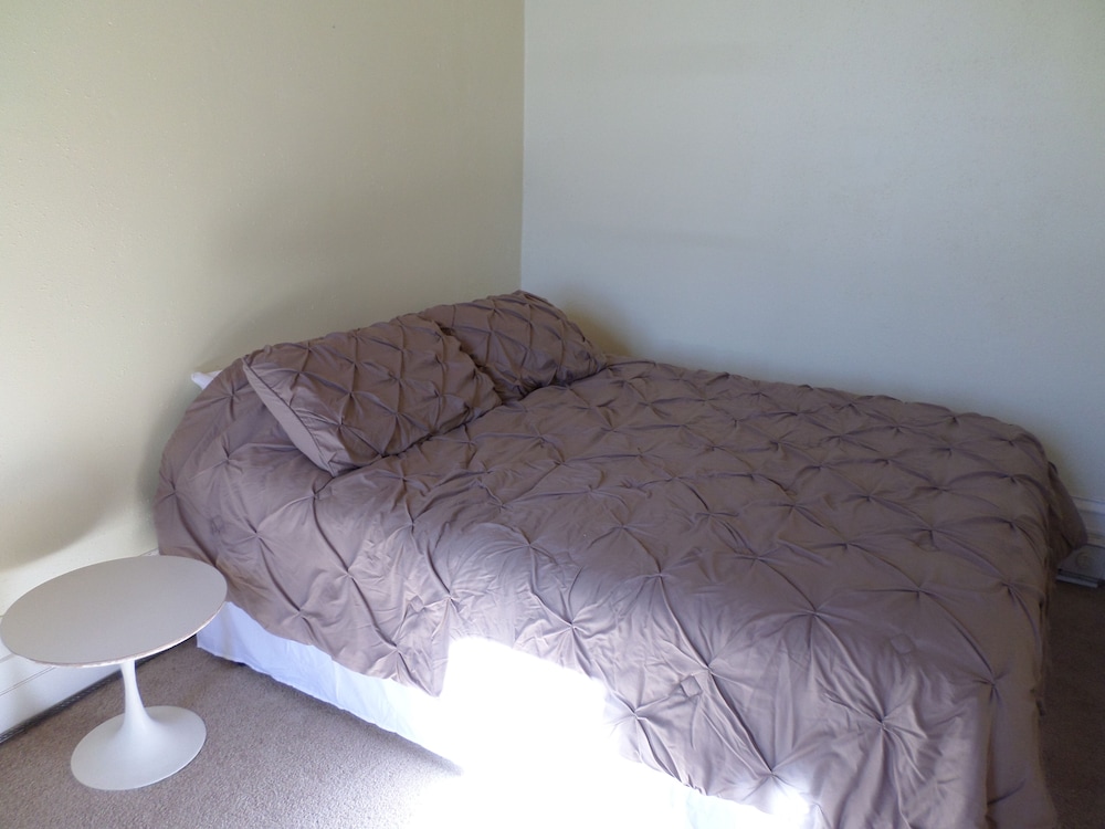 Grande Avenue One Bedroom Apartment - Colorado
