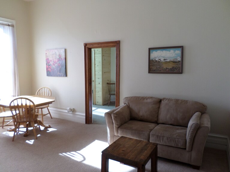 Grande Avenue One Bedroom Apartment - Colorado