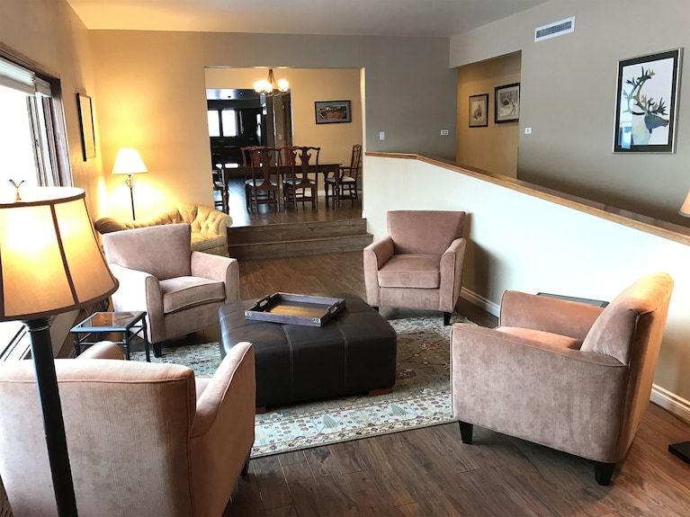 Suite Exécutive 3 Chambres, 2500 Pieds Carrés - Fairbanks, AK