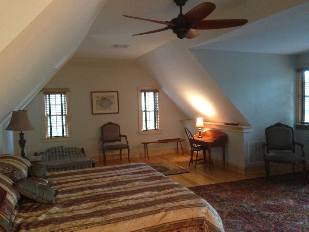 Carpenter St. Cottage In The Heart Of St Michaels Village - Large Screened Porch - Saint Michaels, MD