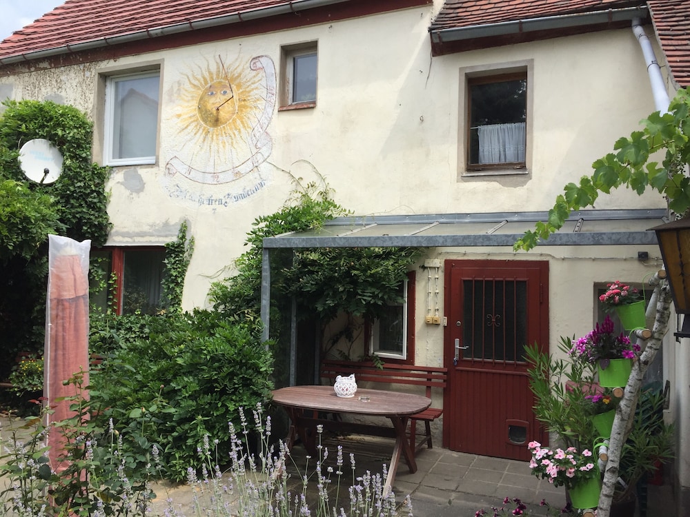Verbringen Sie Ihren Urlaub Heute, Wo Früher Jäger, Mägde Und Trompeter Wohnten - Pirna