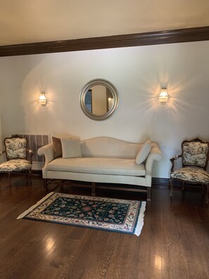 1929 Historic 8 bedroom Shadowlawn Estate in Old Town Pinehurst ...