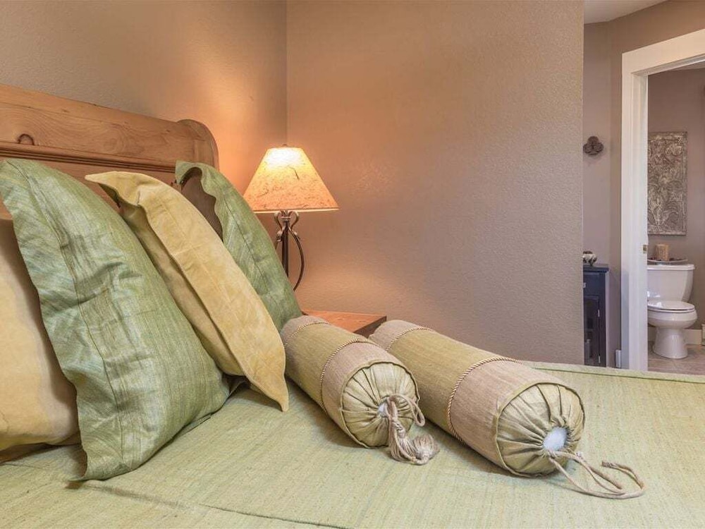Saddleridge Slopeside Retreat - Ski-in / Ski-out, Whirlpool Und Winter-shuttle-service! - Montana