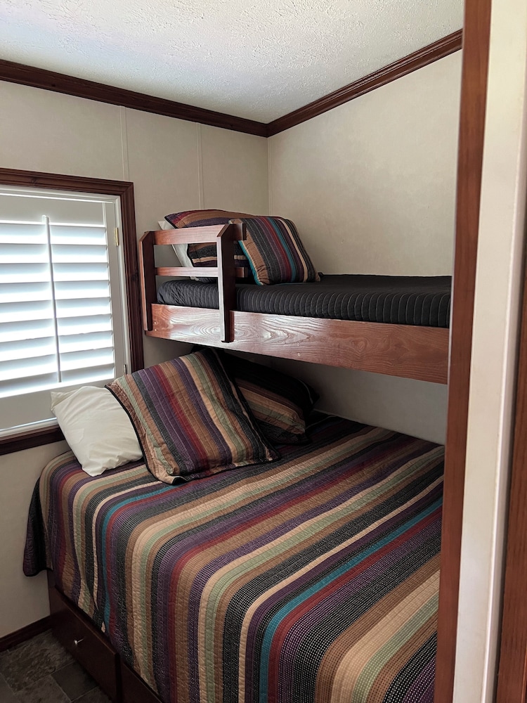 Ben Ranch Cabin #1 . Located In Century Old Pecan Orchard, Historic Osage County - Fairfax, OK