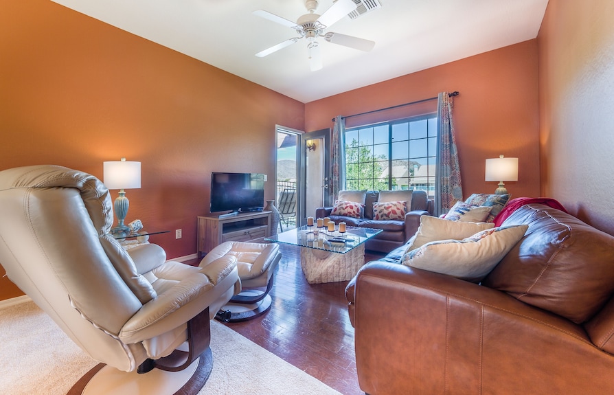 Lake Front Condo At Toscana Lakeside Community! - Phoenix, AZ