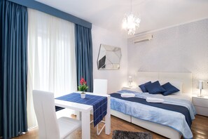 Estúdio Clássico | Secretária, Wi-fi grátis, roupa de cama fornecida 