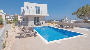 Vila, piscina particular | Piscina particular