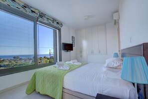 Vila, 4 quartos, piscina particular, vista para o mar | 4 quartos, roupas de cama premium, cofres nos quartos