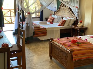 Quarto casal, vista para o oceano | Cofres nos quartos, escrivaninha, Wi-Fi de cortesia, roupa de cama