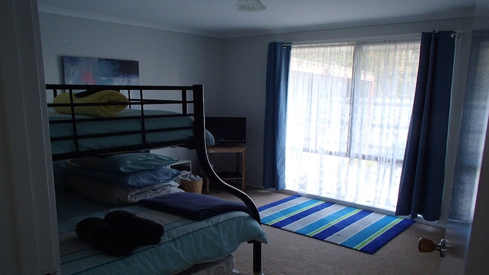 Port Albert Holiday House, Great For Families, With An Awesome Water View. - Port Albert