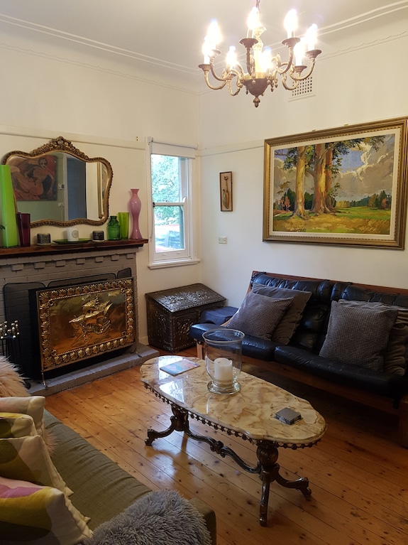 Moonya, The Writer's Retreat, The 1950s Vintage Holiday Home And House Gallery - Blue Mountains