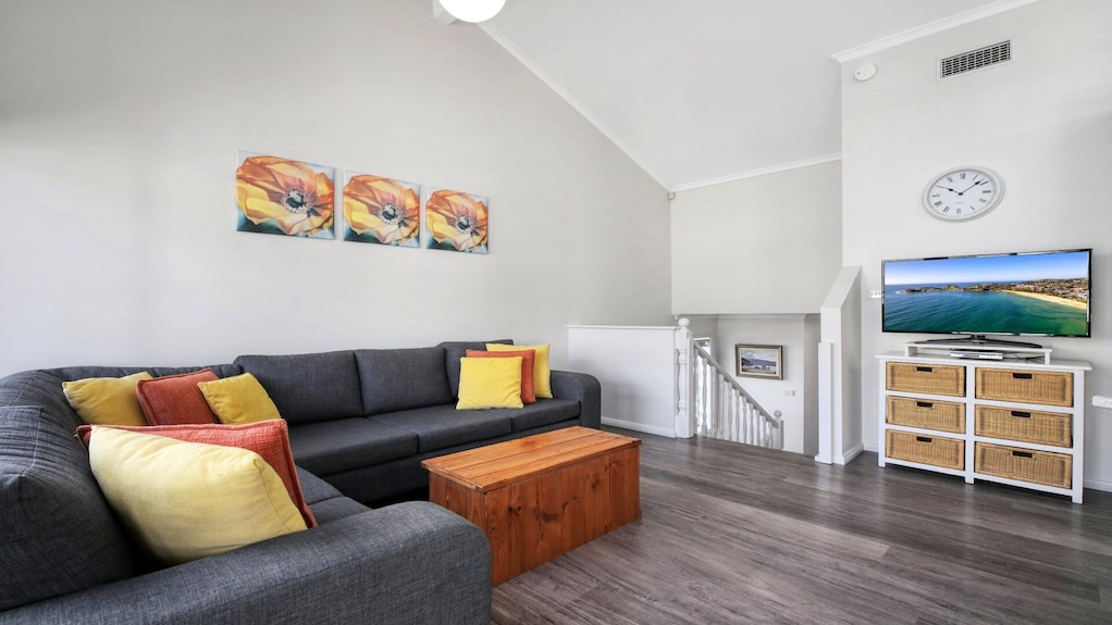 Watermark #17 | Pool In Complex | Accom Holidays - Terrigal