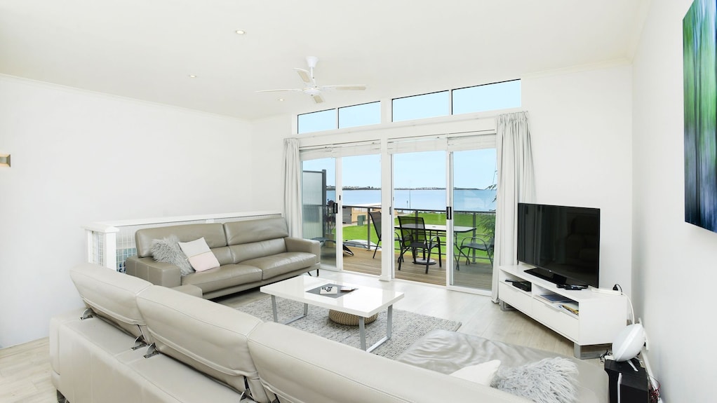 Central, Moderne Et En Bord De Mer! - Victor Harbor